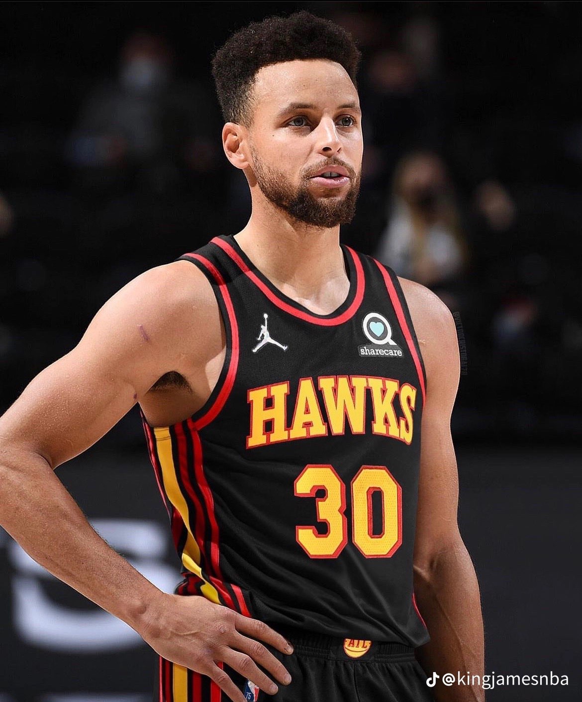 Qué pasaría si: Steph Curry lleva camisetas de otros equipos de la NBA