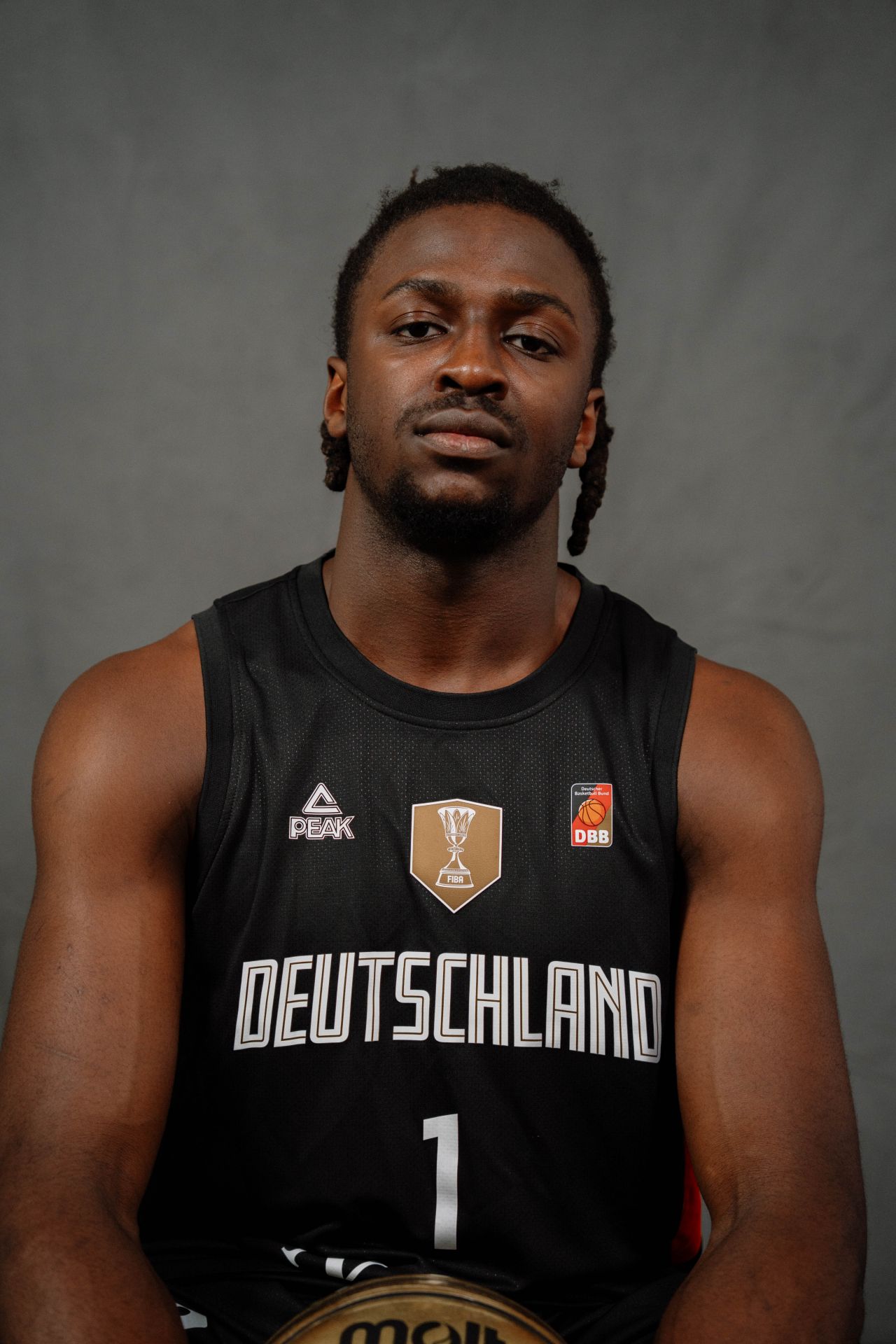 La Germania, campione del mondo, presenta le maglie da basket 2025-26 ...