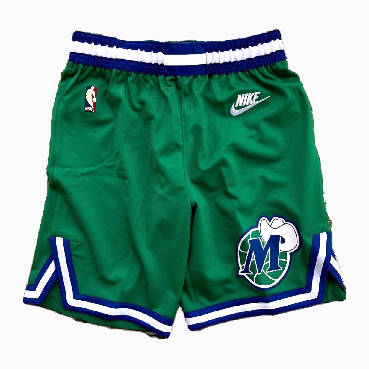 FUITE : Design du maillot classique 2025-26 des Dallas Mavericks – Basketball Jersey Archive ...