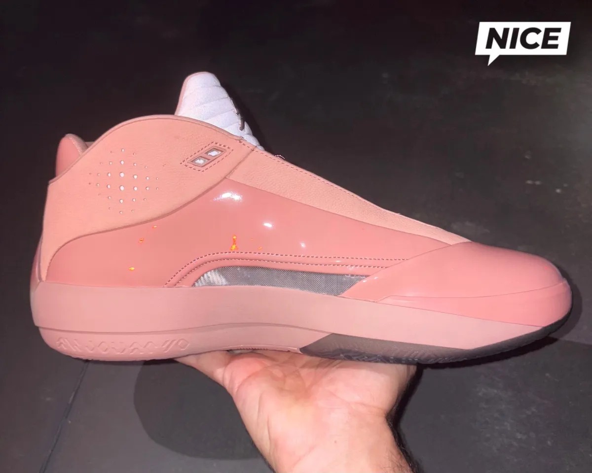 Jordan Brand Unveils "Blue Suede" and "Dusty Rose" Air Jordan 40 Colorway